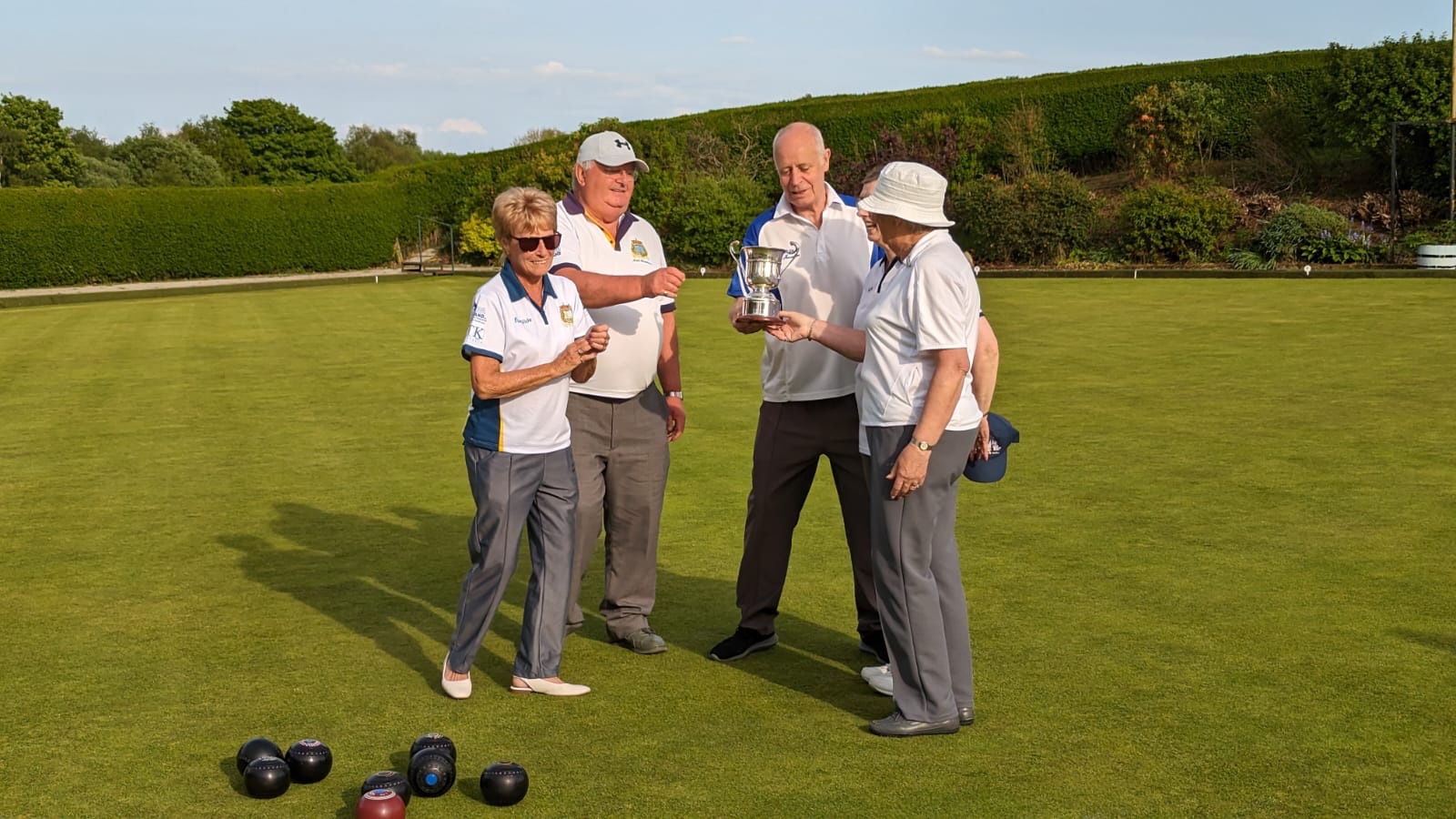 Tom Stirling Memorial Trophy – Bishopton Bowling Club